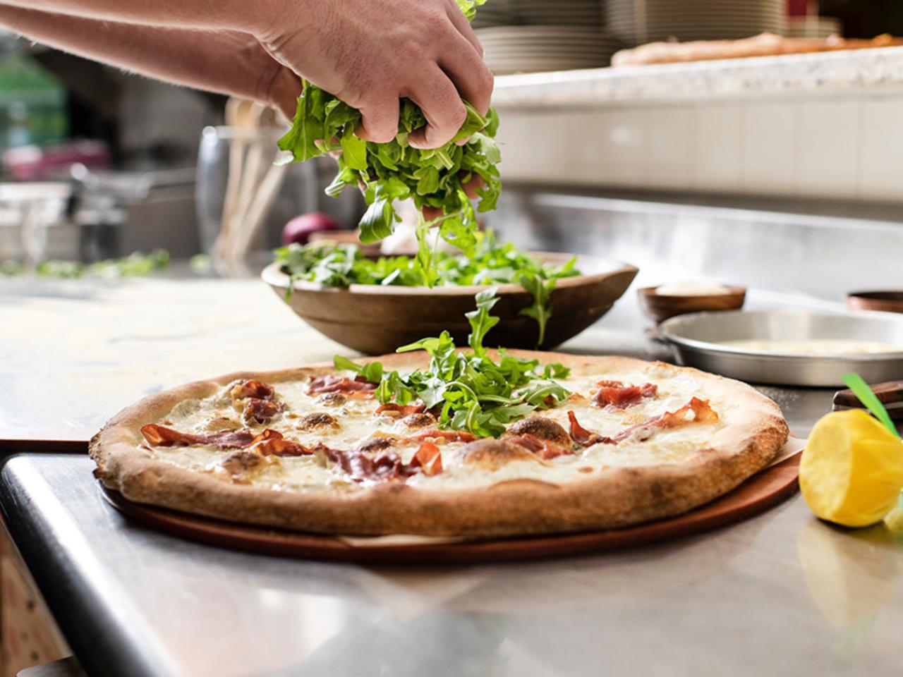 Flippers Pizzeria Restaurants-Rolling Oaks | Experience Kissimmee