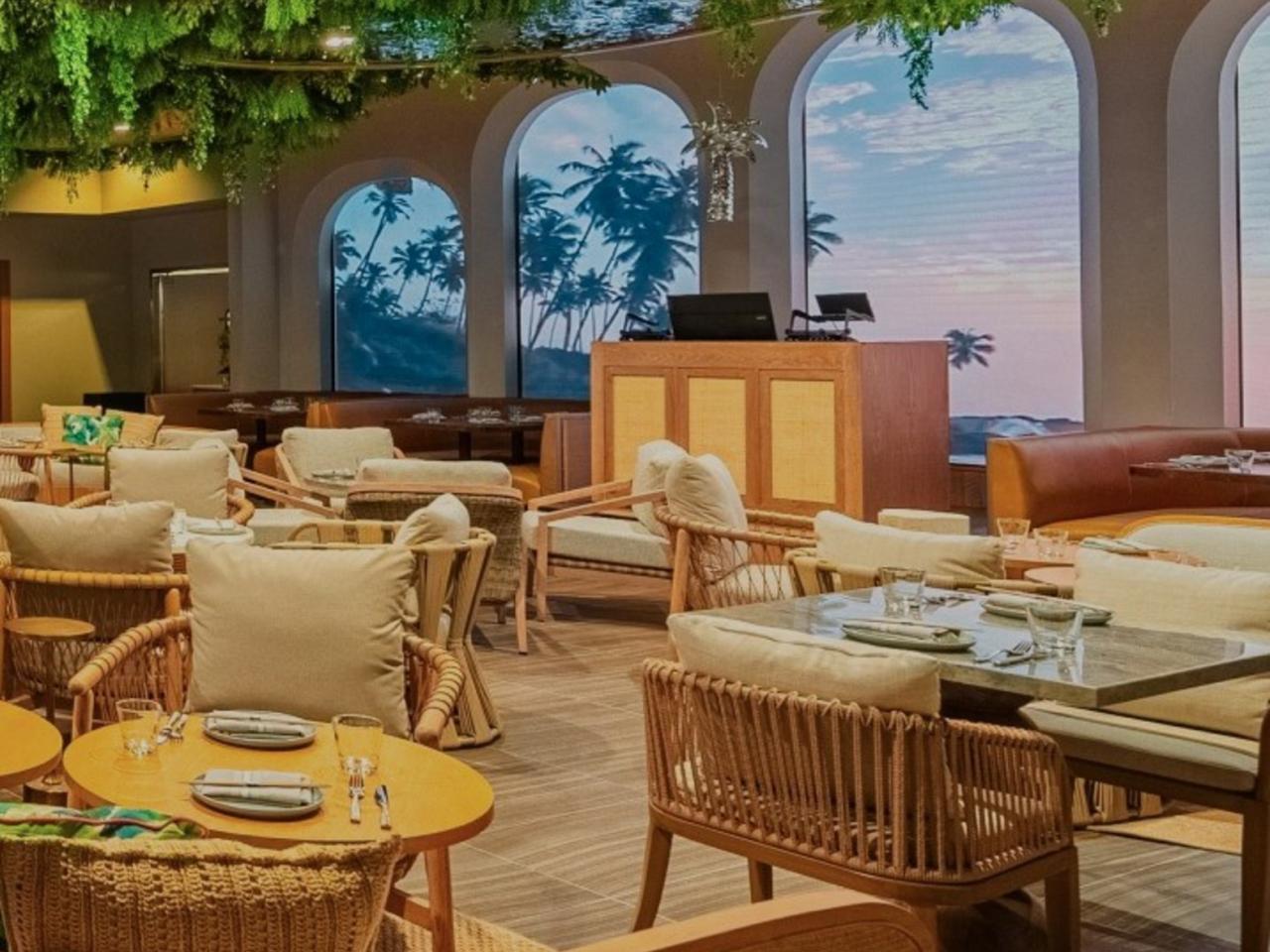 Palm Tree Club | Experience Kissimmee